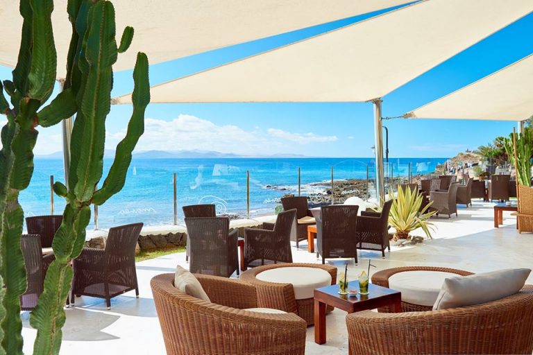 Marea Terraza Lounge Bar in Lanzarote - Restaurant